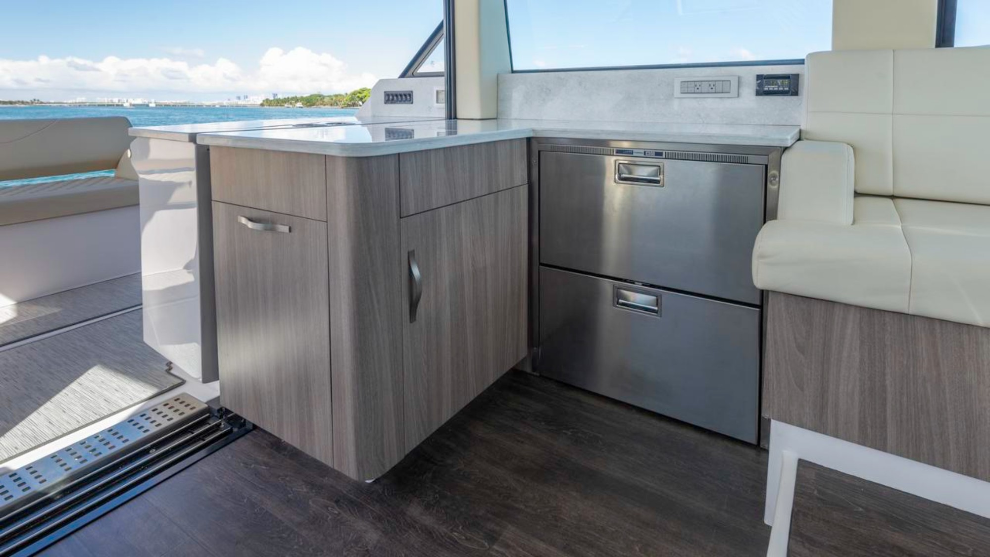 2025 Regal 38 FXO New Flybridge Boat for Sale in Orillia, Ontario ...