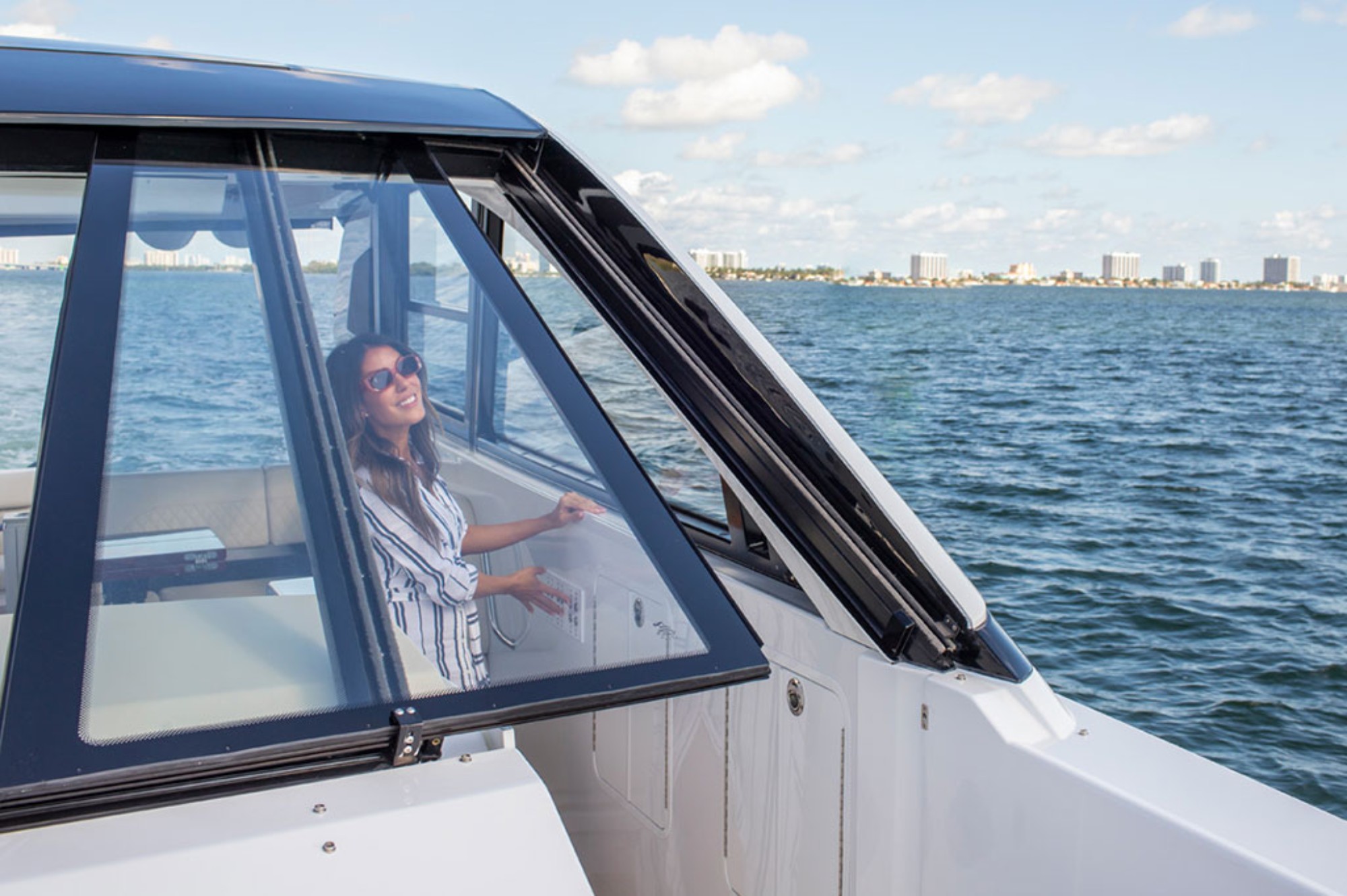 2026 Cruisers Yachts 50 GLS New Bowrider Boat for Sale in Orillia ...